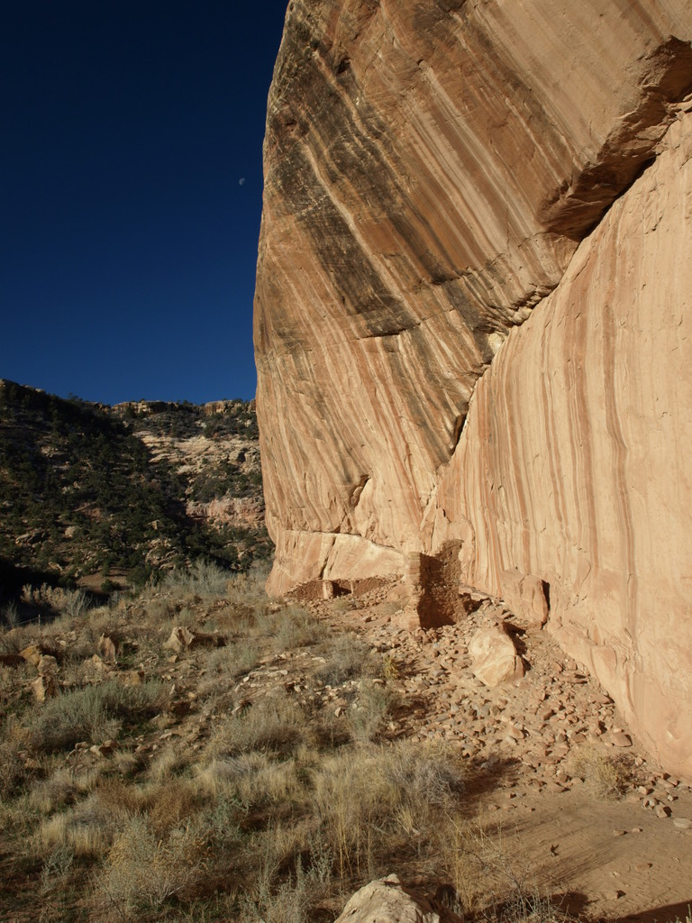 Roadside Attraction Arch Canyon Ruin - Cedar Mesa - Road Trip Ryan